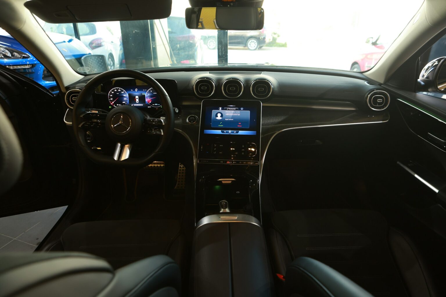 6 digitale ontwerptrends die het moderne auto-interieur opnieuw ...